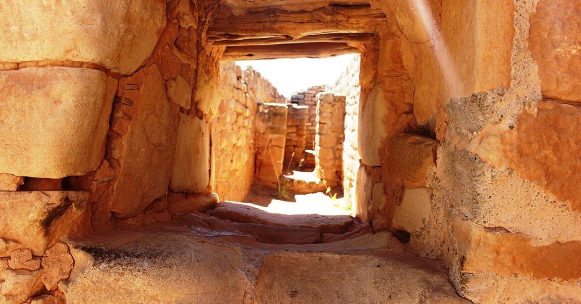 15 Subtle Signs Someone Is Hiding Something From You - City State Zip Code