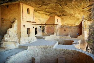 10 Rock Shelters And Cliff Dwellings That Show How Ancient Puebloans ...